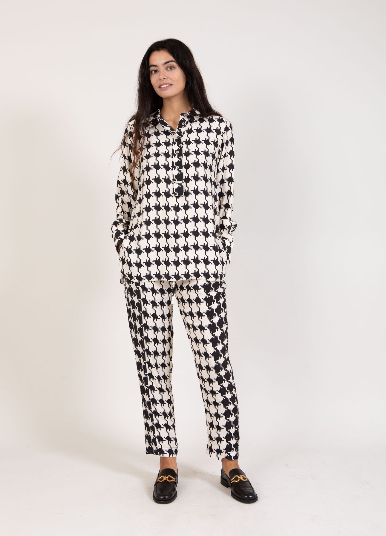 BUKSER I HOUNDSTOOTH PRINT - STELLA FIT - Houndstooth mix print ...